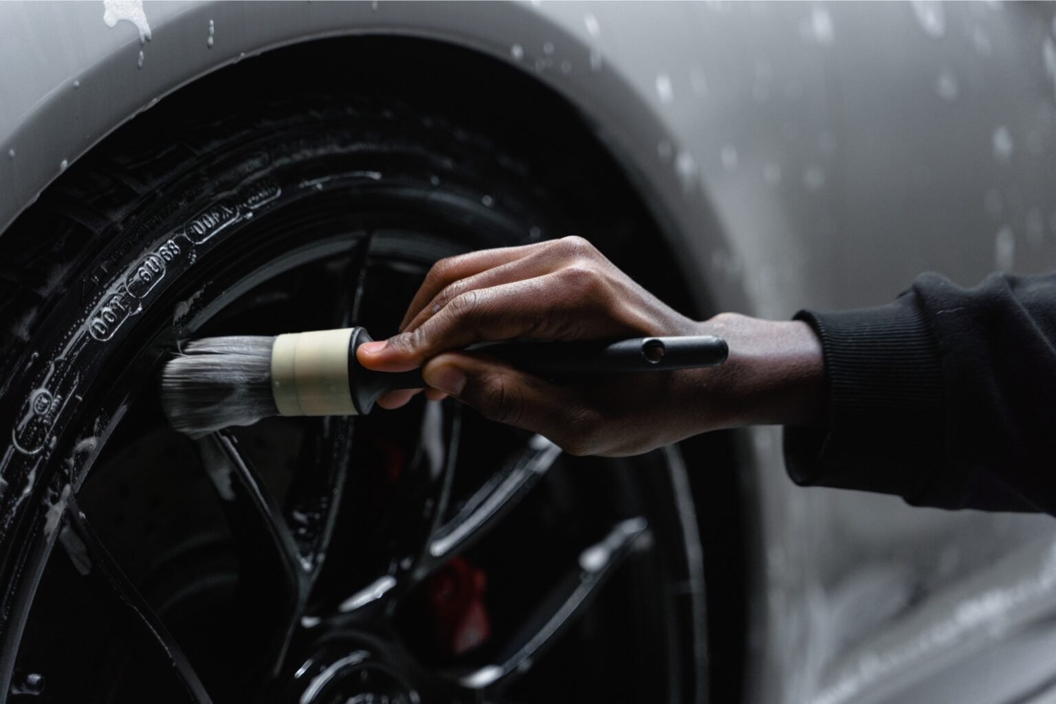 How to Clean Tires - A Comprehensive Guide - Tires Reviewed